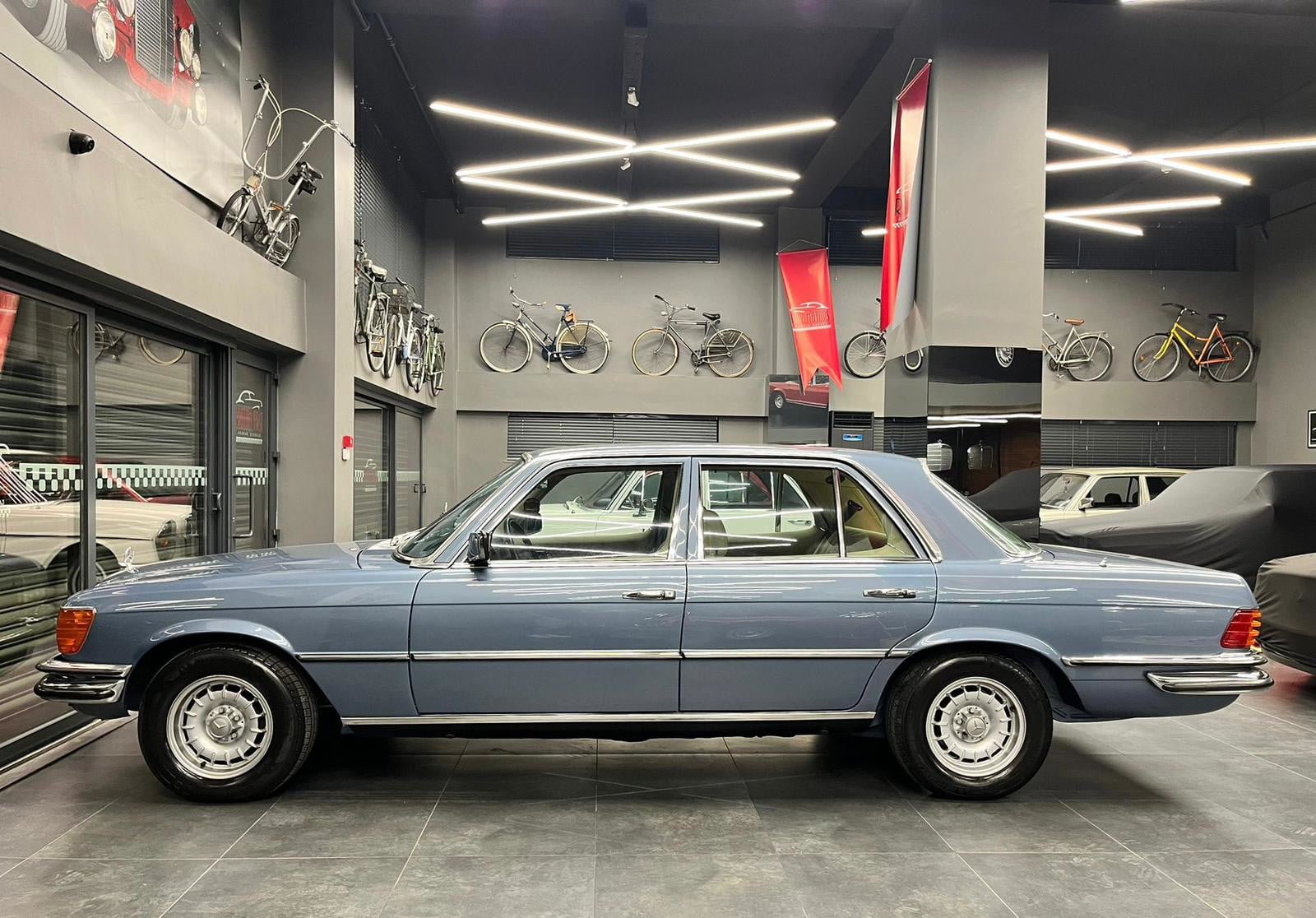 Mercedes-Benz W116 280S (1978) - Ray Motors